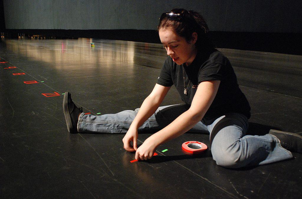 A-Z电影英语科普小课堂：Hitting Your Mark - 尊正资讯