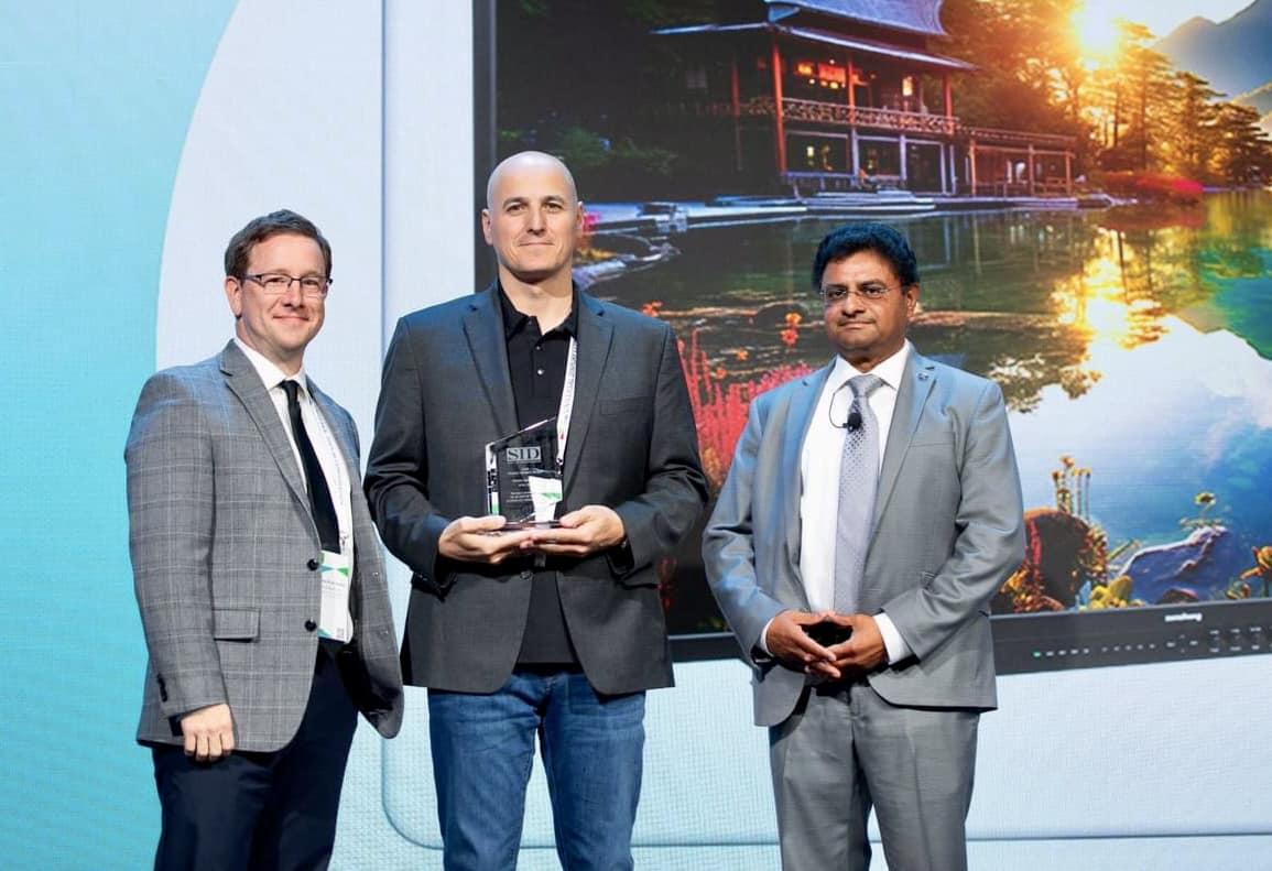 2024国际信息显示学会显示行业奖颁奖：尊正XMP550荣获年度最佳显示应用产品奖 - 尊正资讯